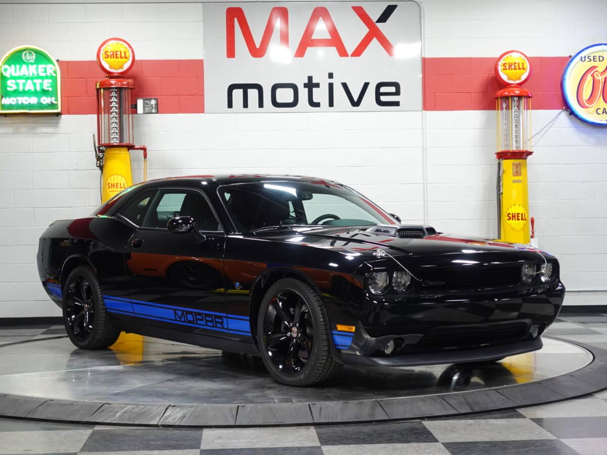 2014 Dodge Challenger 6 Speed Manual - Cruise Cars For Sale